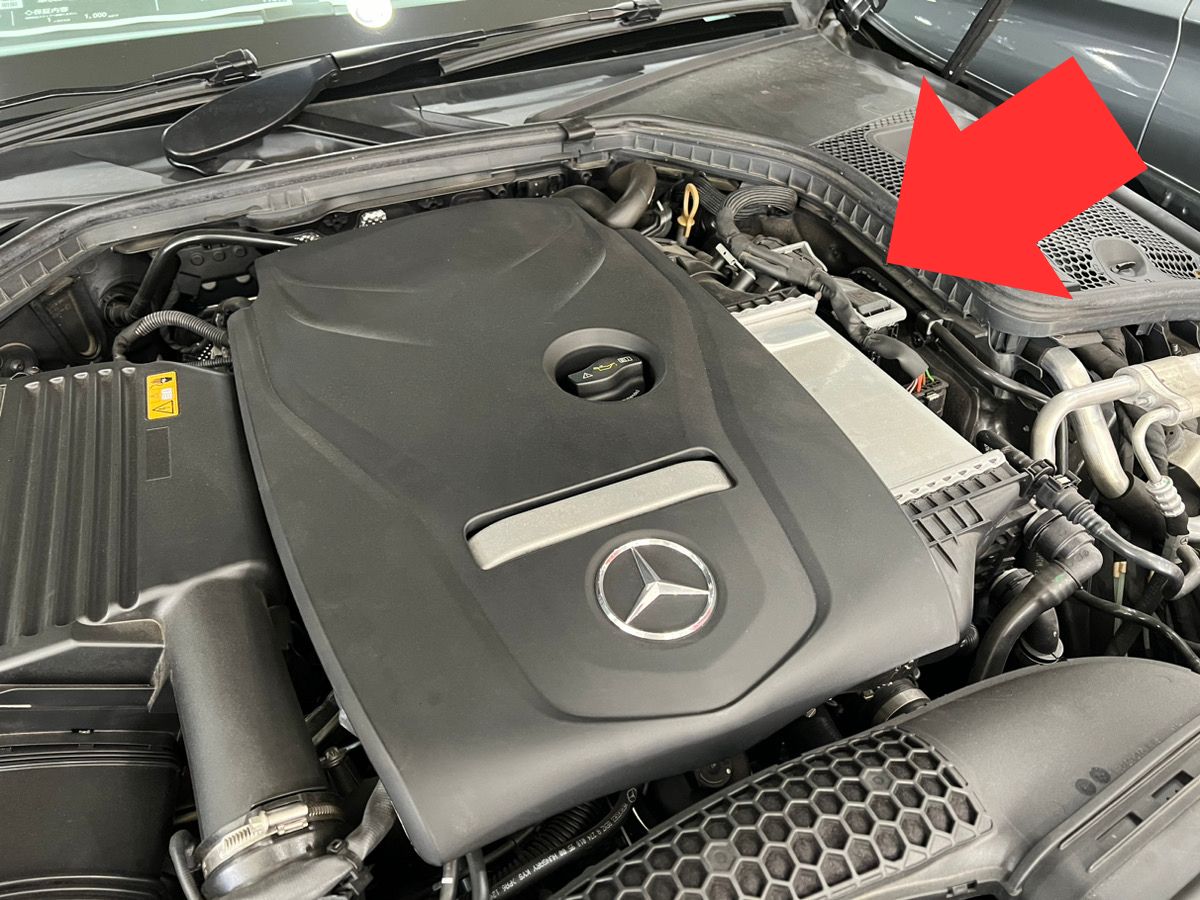ベンツW205 NOxセンサー 故障時の症状と修理費用を徹底解説！